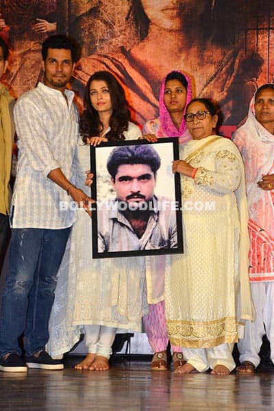 Star Cast of ‘Sarbjit’ attends prayer meet with Sarabjit Singh’s family