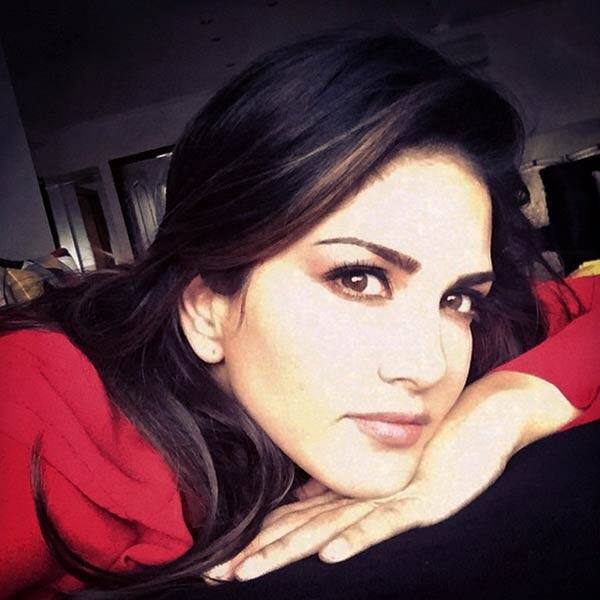 Sunny Leone Candid Photos