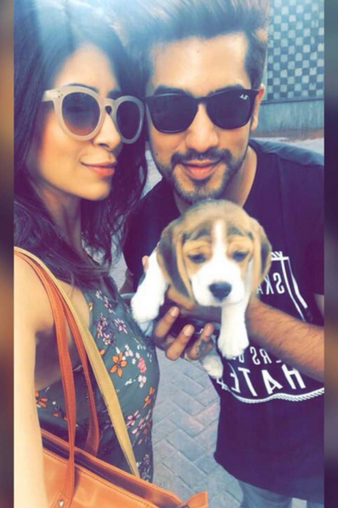 Suyyash Rai and Kishwer Merchant lock lips by the beach, hot photo goes ...