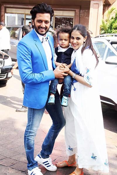 Birthday Special: These 7 Pictures of Ritesh Deshmukh with his son ...