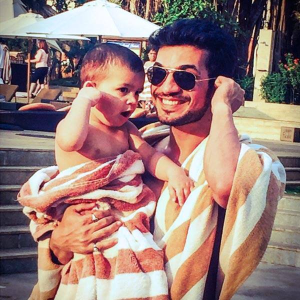 TV serial ‘Naagin’ actor Arjun Bijlani proves that he is ‘daddy cool’