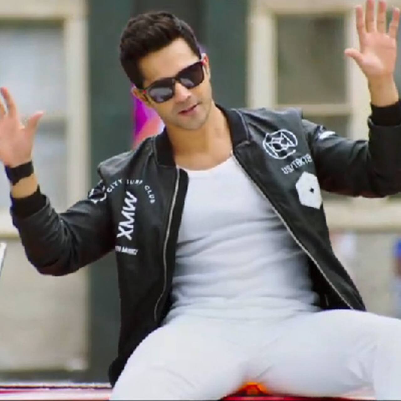 Kriti Sanon and Varun Dhawan’s song ‘Manma Emotion Jaage’ from ‘Dilwale ...