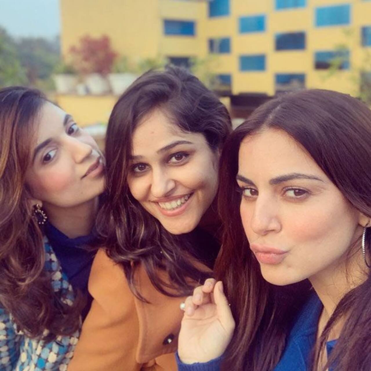 Kundali Bhagya's Preeta aka Shraddha Arya looks pretty in blue
